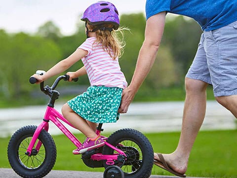 כך תגמלו את ילדיכם מגלגלי עזר | חנות אופניים - CTC